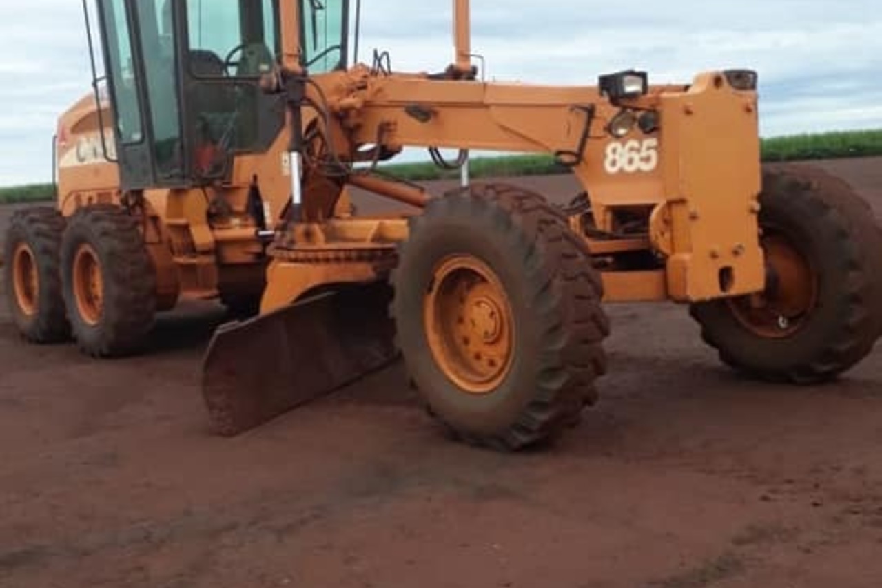 Motoniveladora Case 865 20/07 - Giovana de Almeida e Silva | Trucadao ...