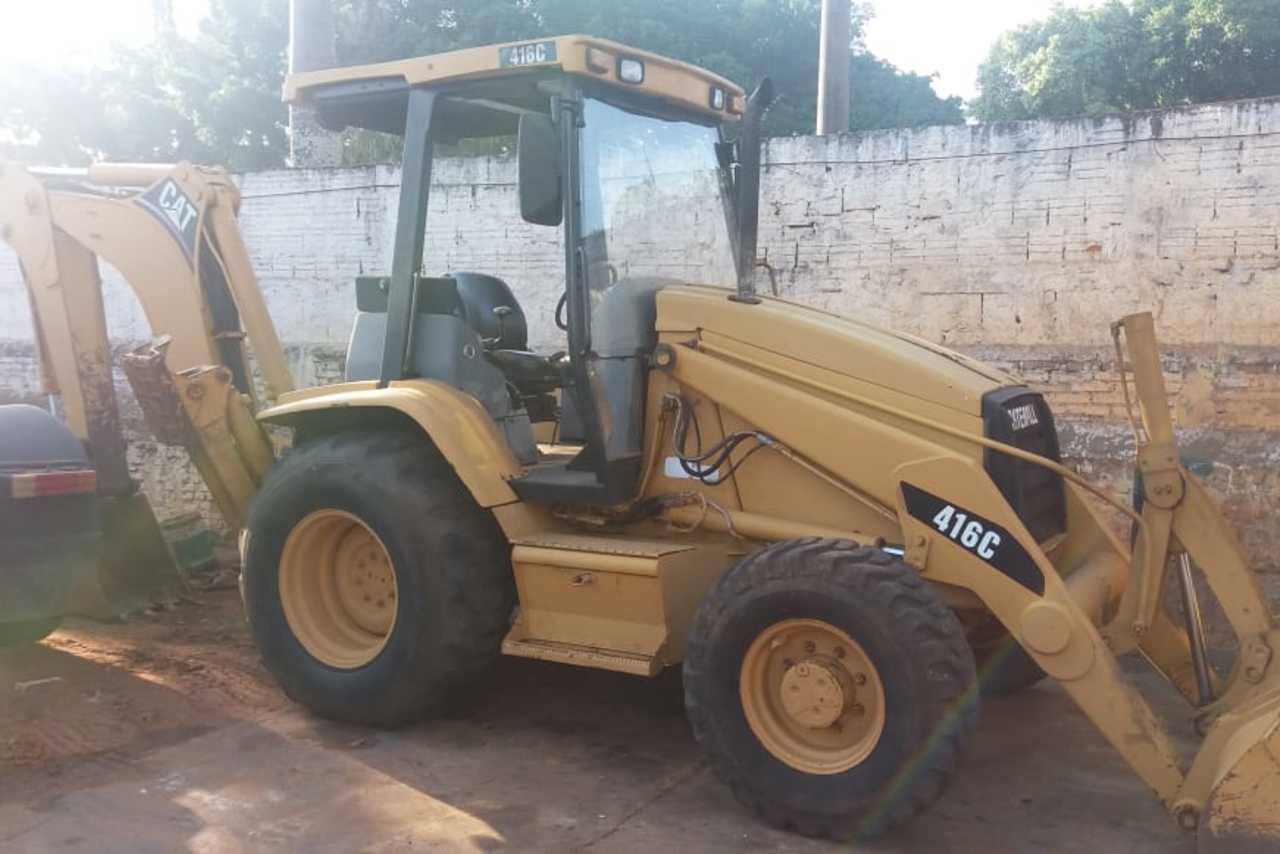 Retroescavadeira Caterpillar 416C 19/99 - Giovana de Almeida e Silva ...