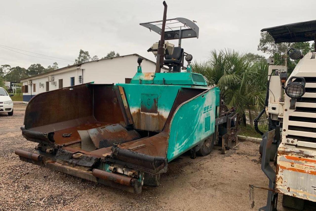 Vibroacabadora Ciber AF 4500 07/07 - Agil Equipamentos | Trucadao.com.br