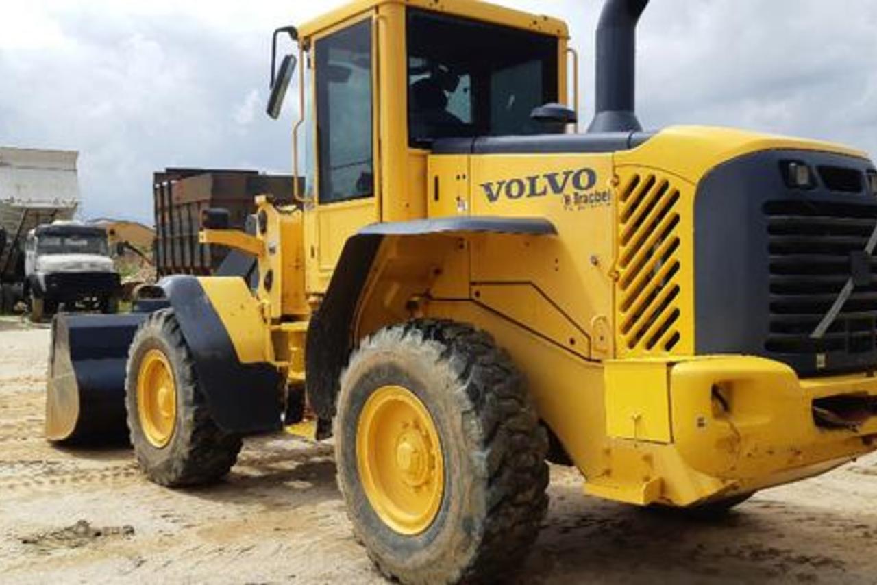 Pá carregadeira Volvo L60 07/07 - Soares Equipamentos | Trucadao.com.br
