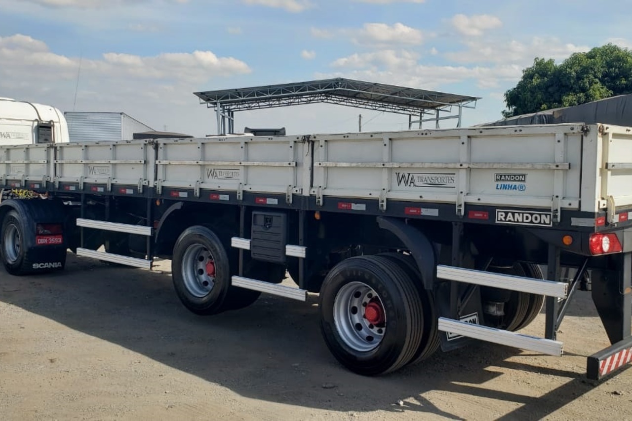 Semi Reboque Randon Carga seca 13/14 - Rebocks | Trucadao.com.br