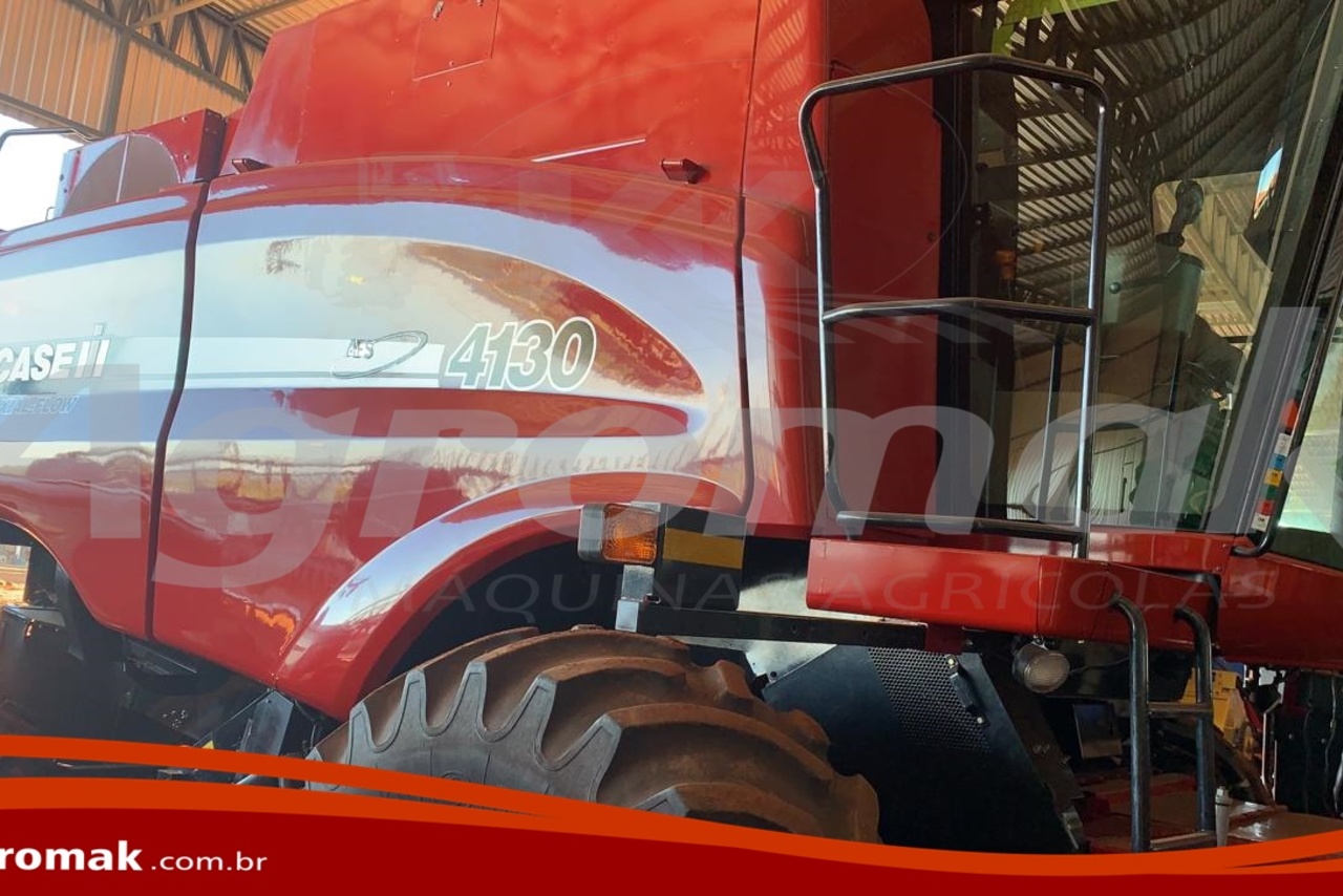 Colheitadeira Case 4130 16/16 - Agromak Máquinas Agrícolas | Trucadao ...
