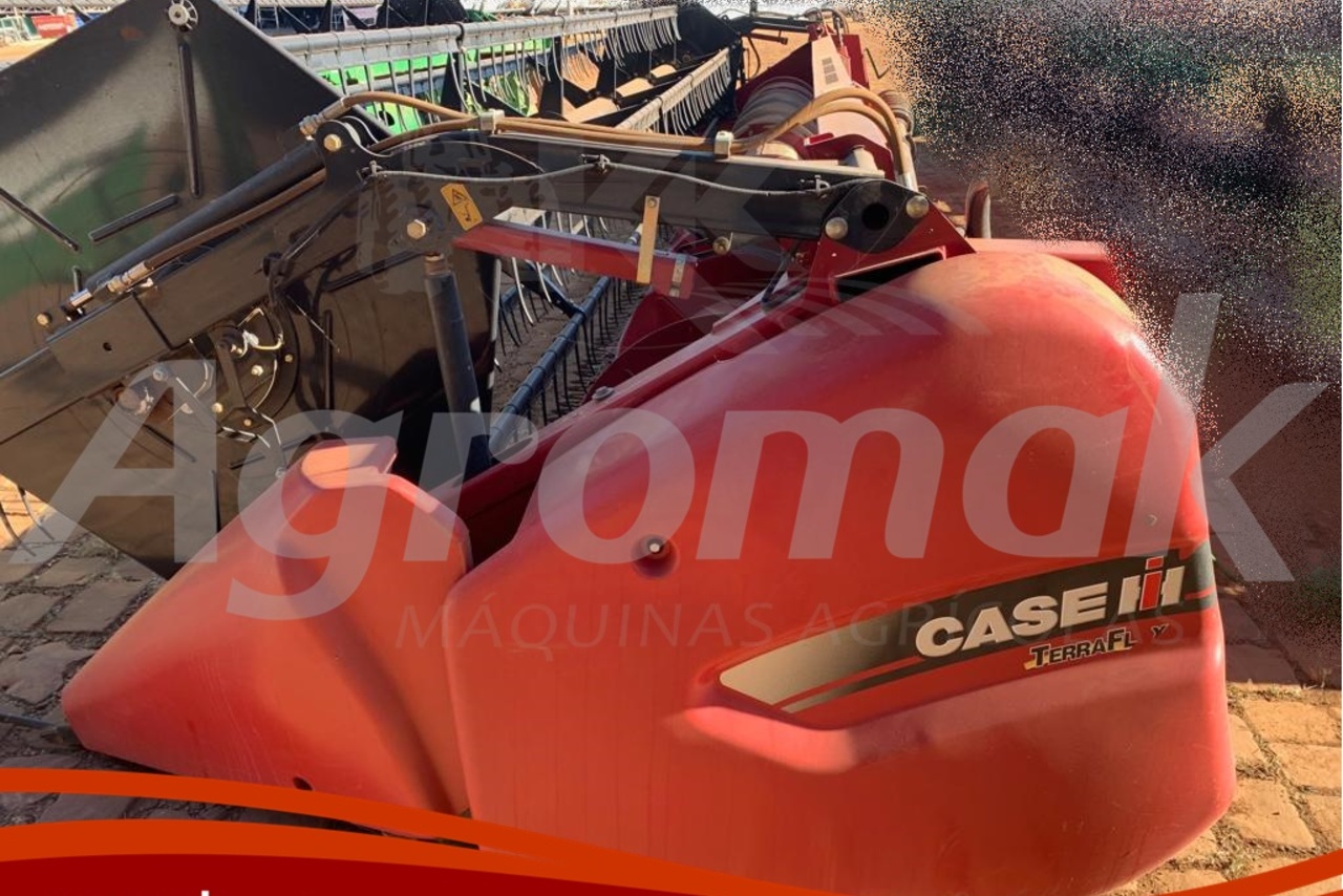 Colheitadeira Case 4130 17/17 - Agromak Máquinas Agrícolas | Trucadao ...