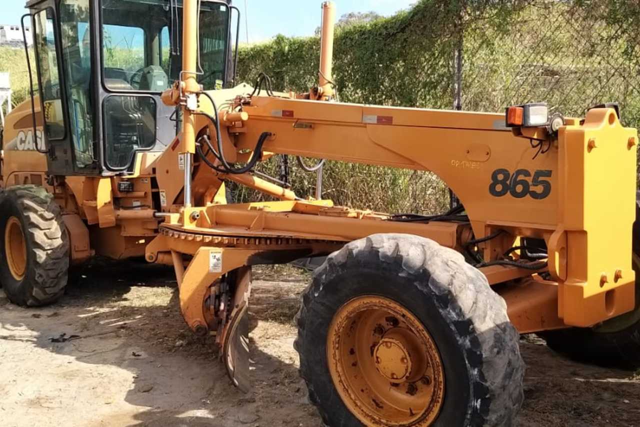 Motoniveladora Case 865 10/10 - BHLOC | Trucadao.com.br