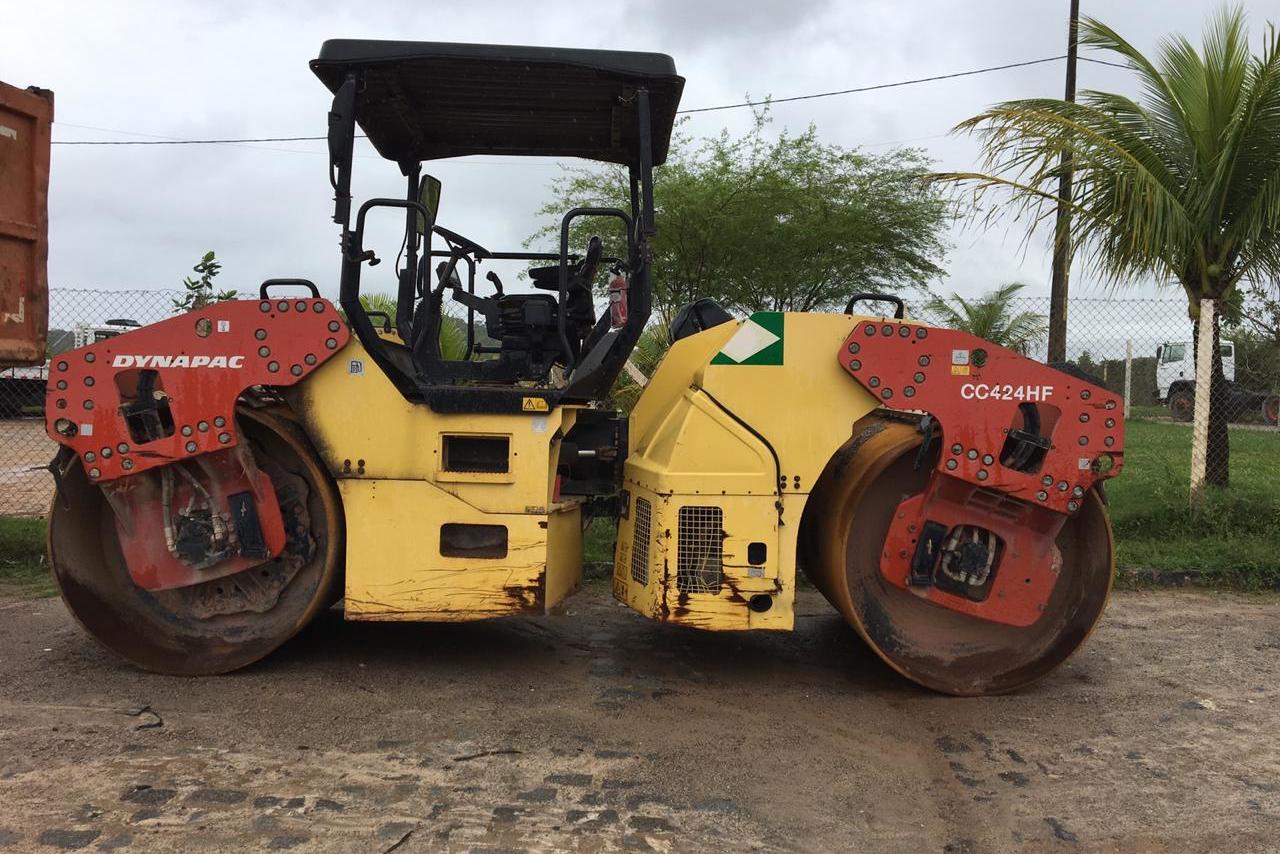 Rolo compactador Dynapac CC 424 14/14 - 5X Máquinas | Trucadao.com.br