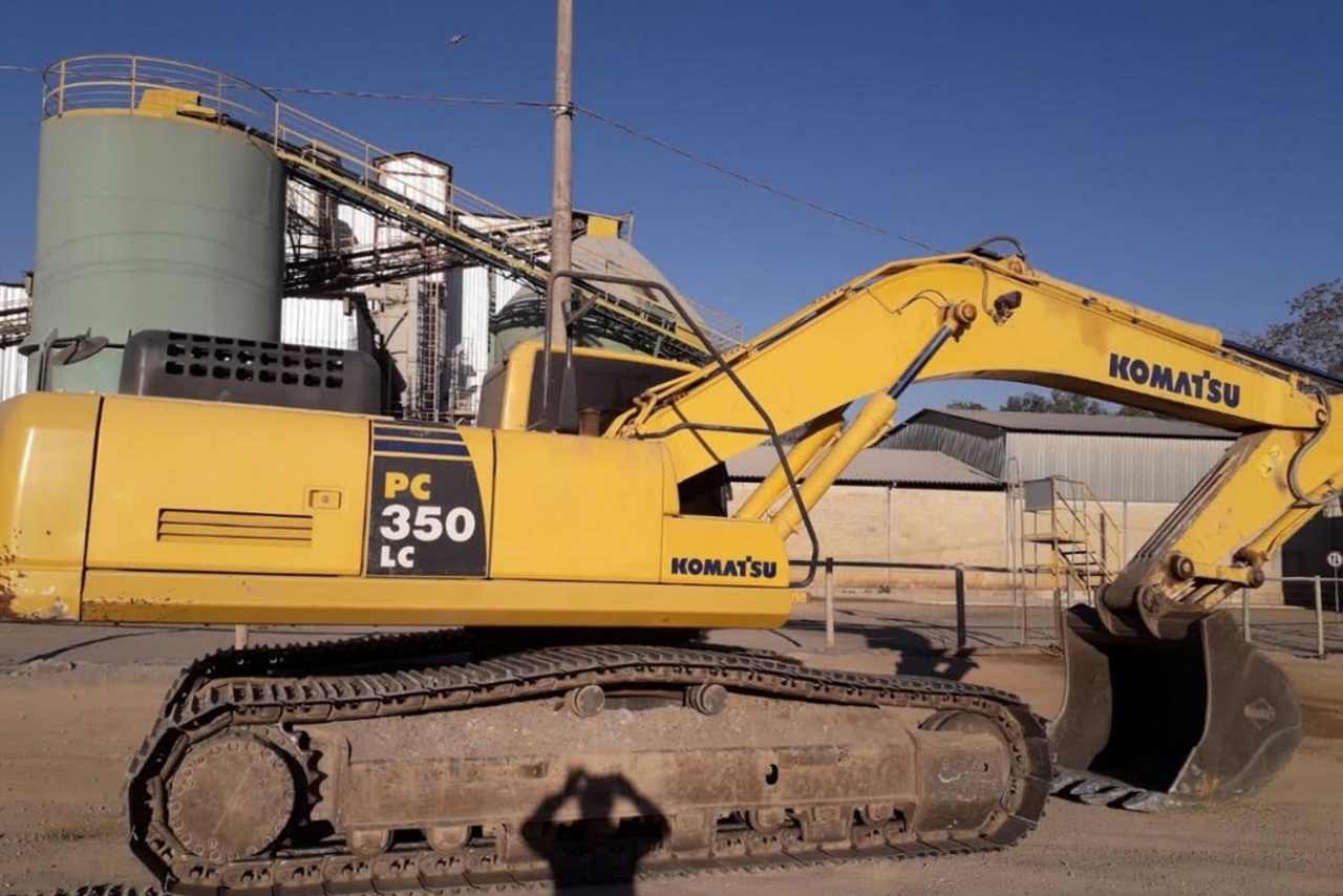 Escavadeira Komatsu PC350 14/14 - BHLOC | Trucadao.com.br
