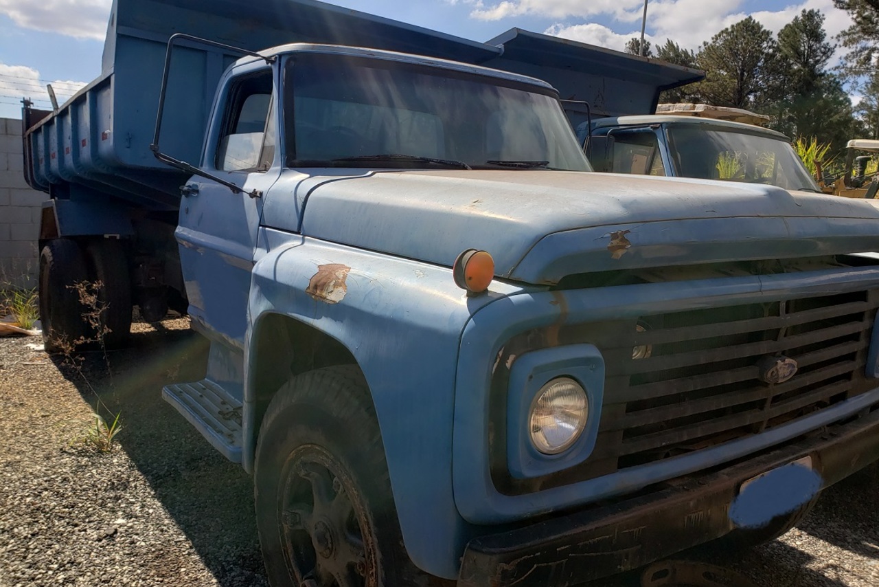 Caminhão Ford F13000 85/85 - BHLOC | Trucadao.com.br