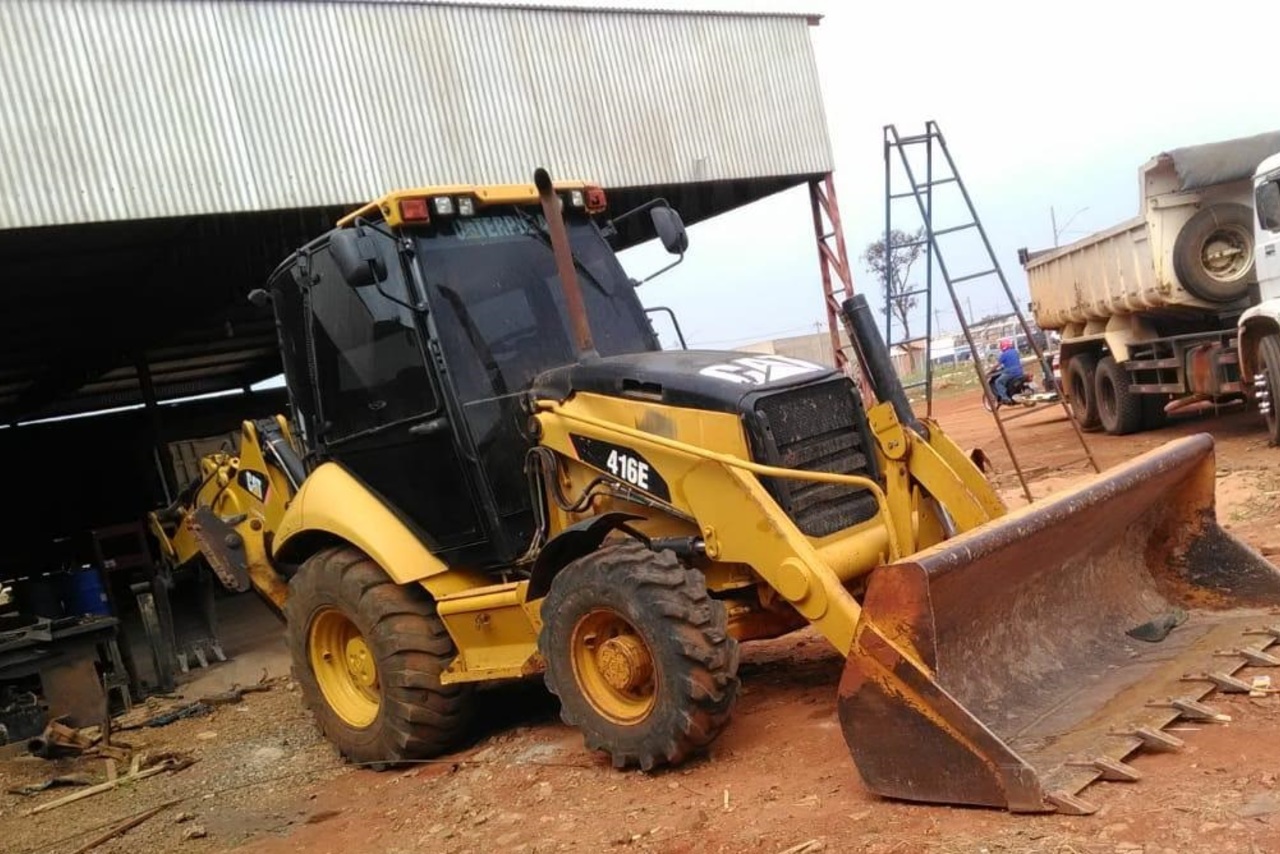 Retroescavadeira Caterpillar 416E 13/13 - Ktop equipamentos | Trucadao.com.br