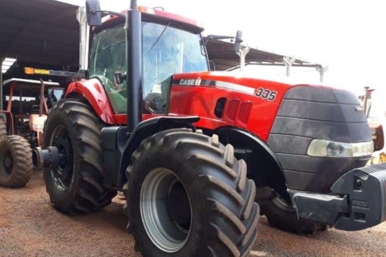 Trator Case MX 335 09/09 - Aguinaldo Máquinas | Trucadao.com.br