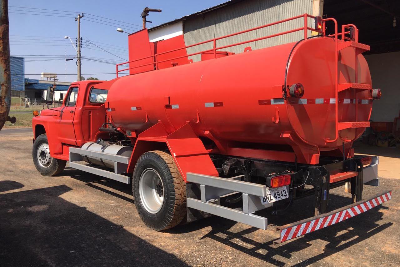 Caminhão Ford F13000 81/81 - AB Máquinas e Tratores | Trucadao.com.br