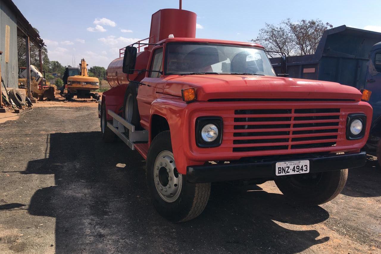 Caminhão Ford F13000 81/81 - AB Máquinas e Tratores | Trucadao.com.br