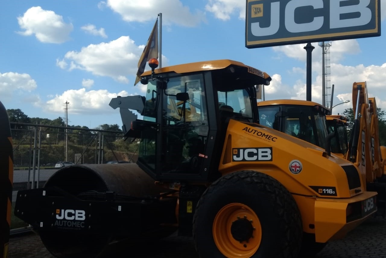 Rolo compactador JCB 116D 21/21 - JCB Automec | Trucadao.com.br