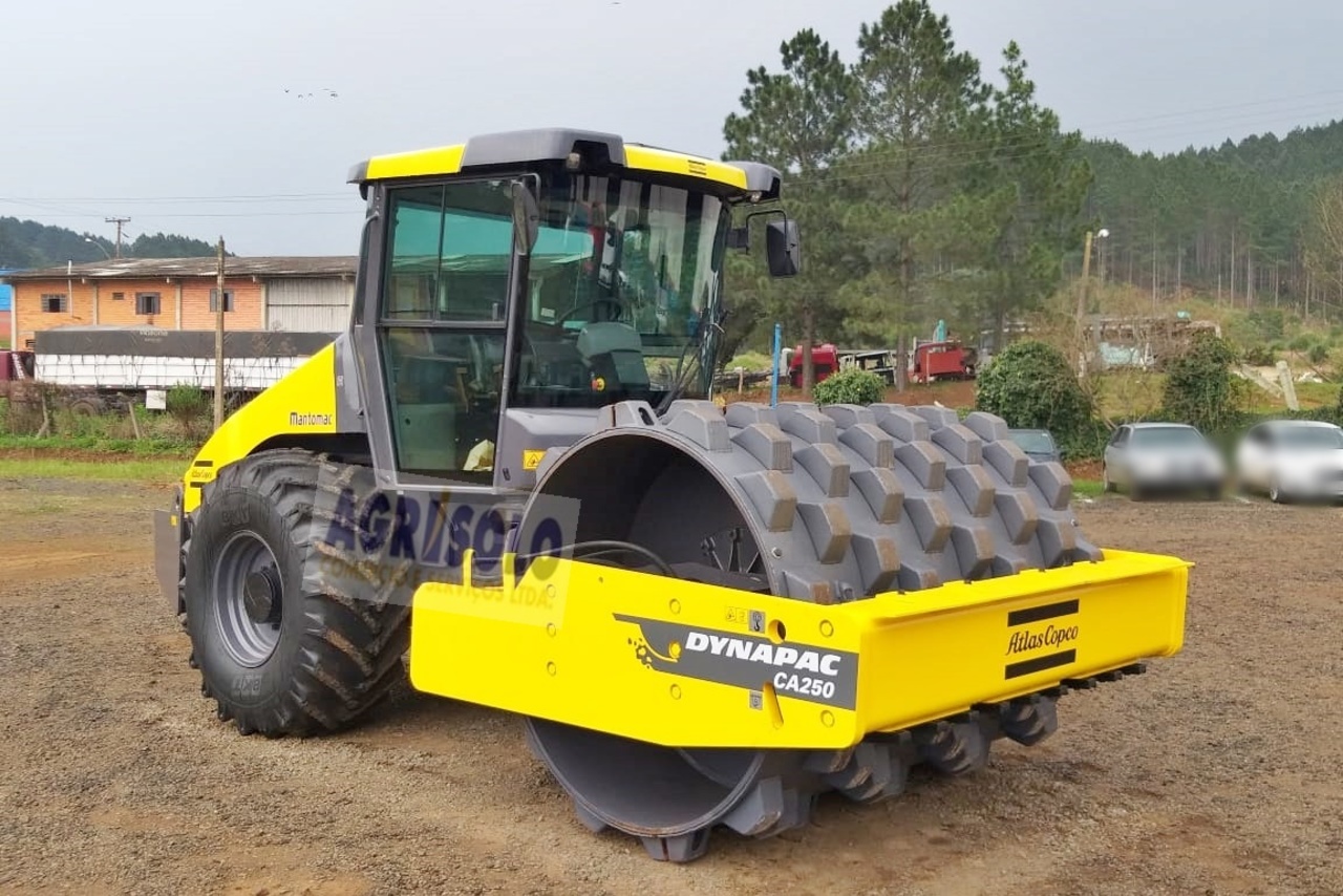 Rolo compactador Dynapac Rolo CA 250 14/14 - Agrisolo Comércio e ...