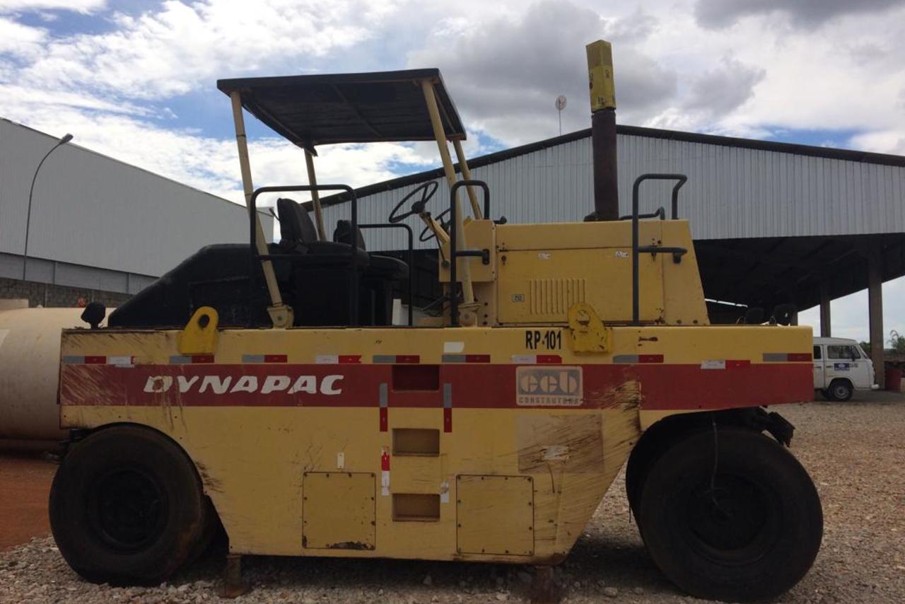 Rolo compactador Dynapac CP221 09/09 - Lemos Fontes & Carletto Ltda ...