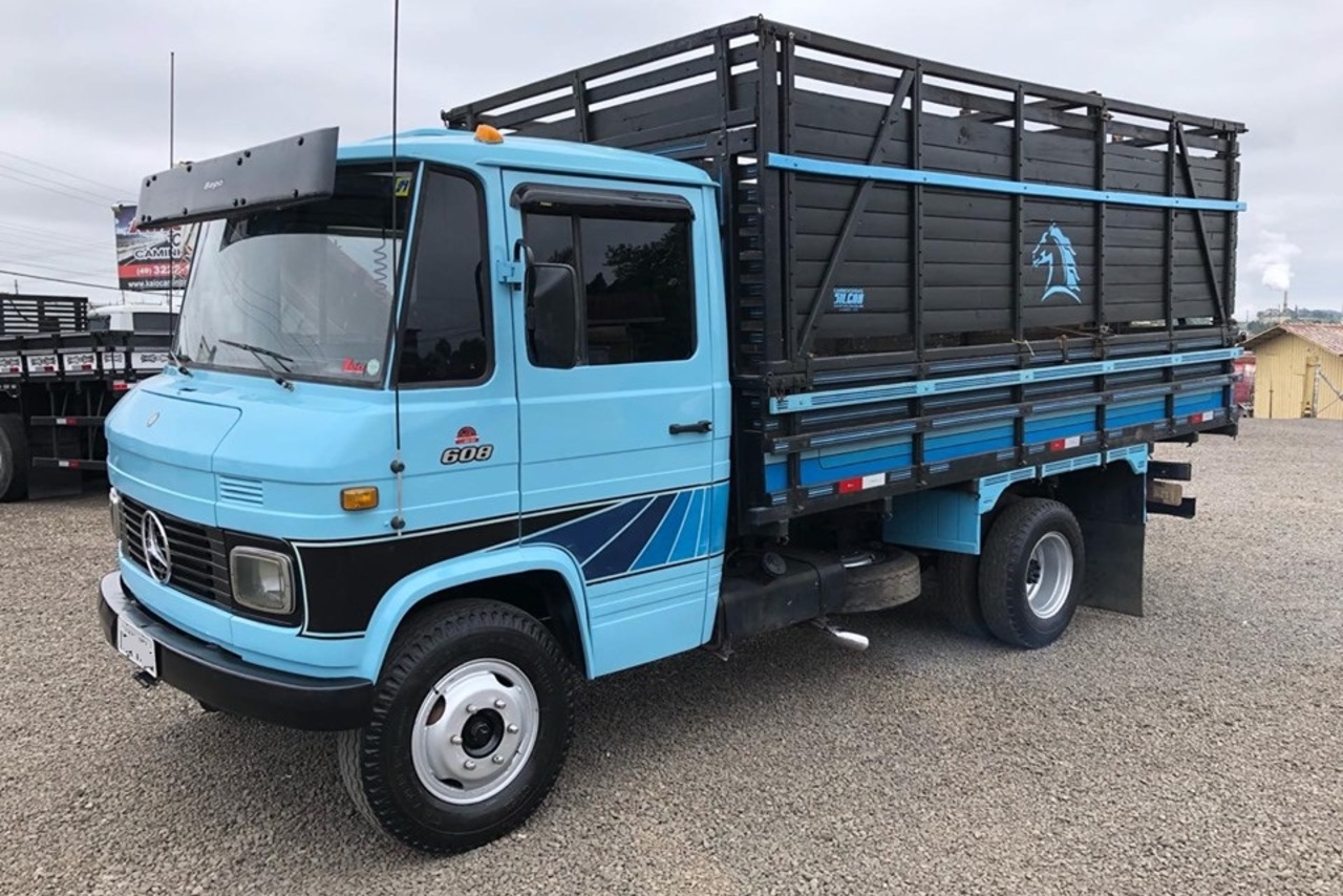 Caminhão Mercedes Benz MB608 86/86 - Kaio Caminhões | Trucadao.com.br