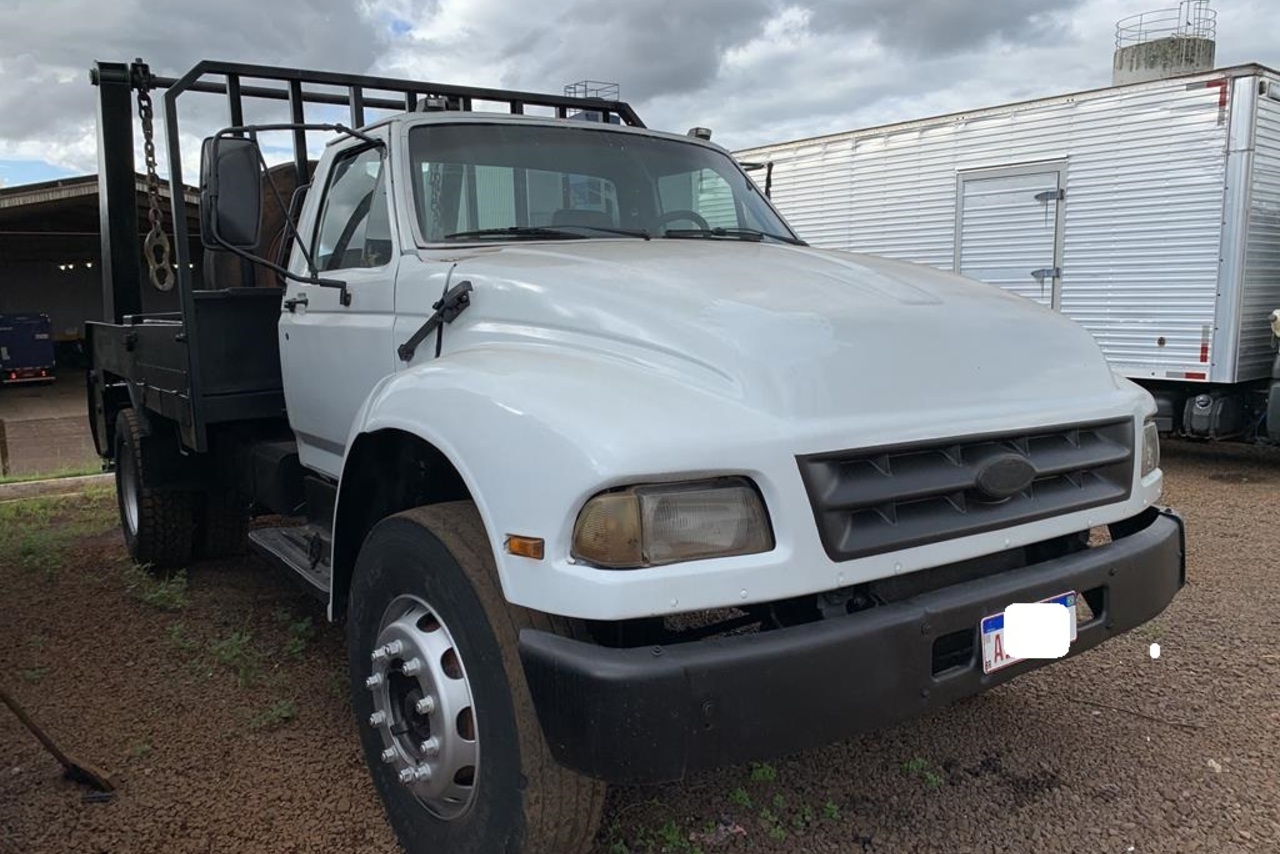 Caminhão Ford F14000 92/93 - Viacam Caminhões | Trucadao.com.br