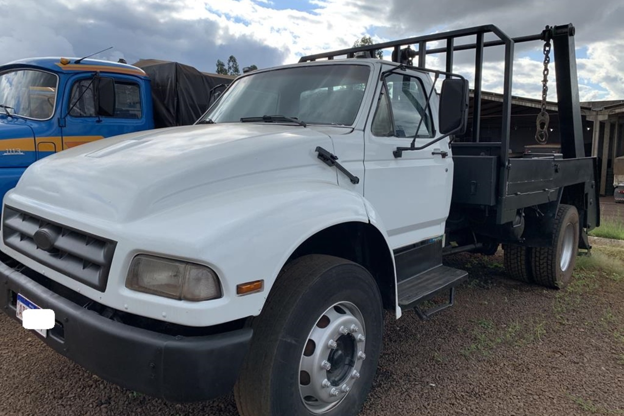Caminhão Ford F14000 92/93 - Viacam Caminhões | Trucadao.com.br