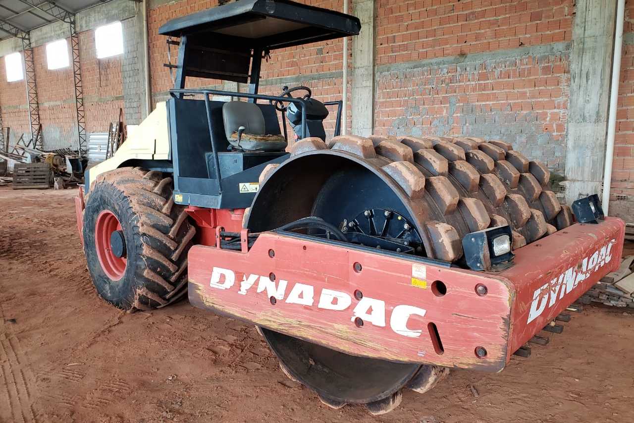 Rolo compactador Dynapac Rolo CA 250 10/10 - Guterres Construções e ...