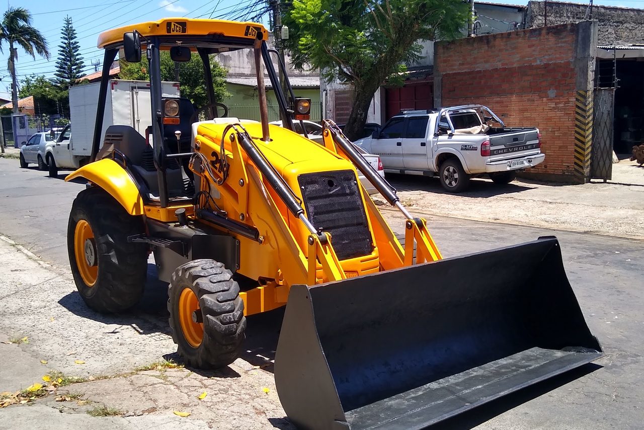 Pá carregadeira JCB 416 99/99 - Construmaq Comércio de Tratores e Máquinas Ltda | Trucadao.com.br