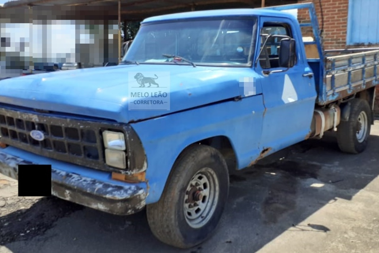 Caminhão Ford F2000 80/80 - Melo Leão Veículos Comerciais ltda ...