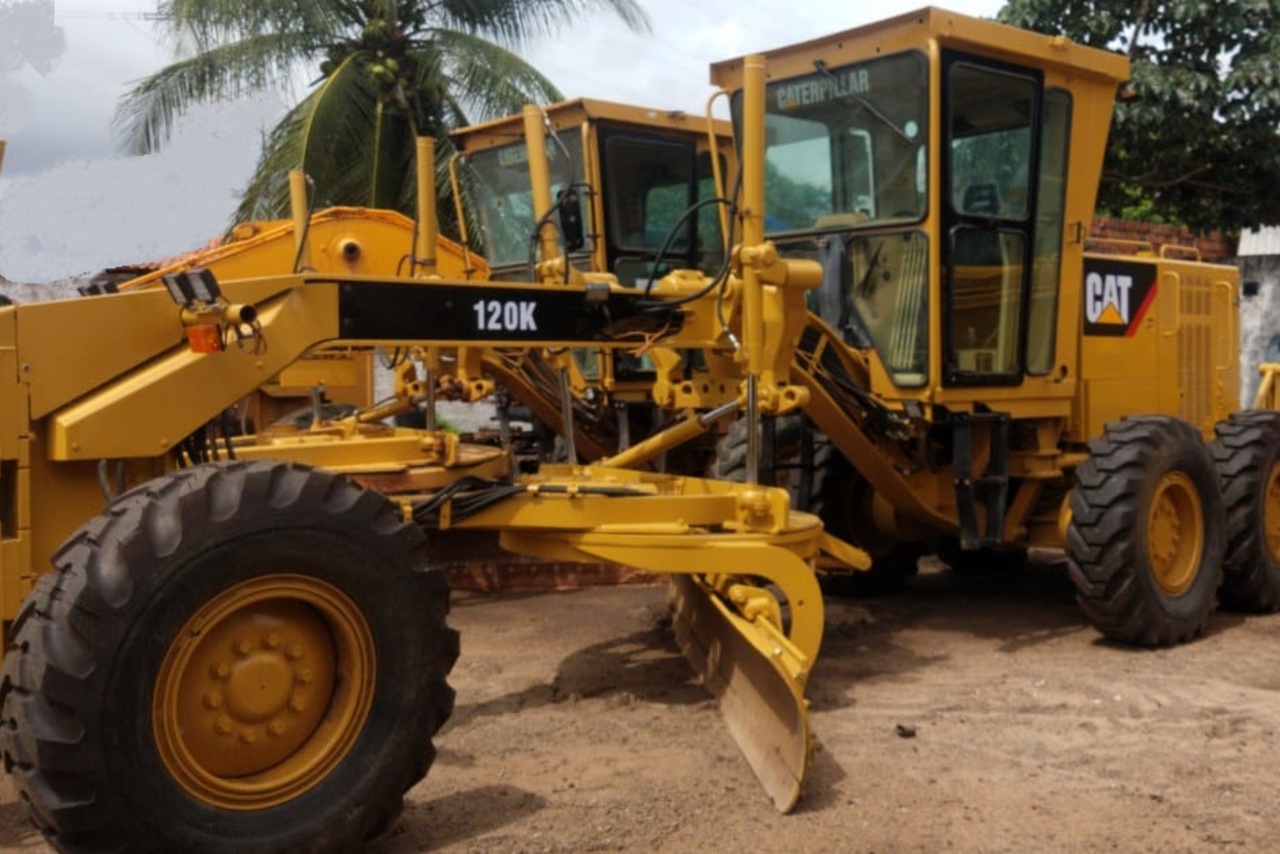 Motoniveladora Caterpillar 120K 11/11 - Alípio Máquinas | Trucadao.com.br