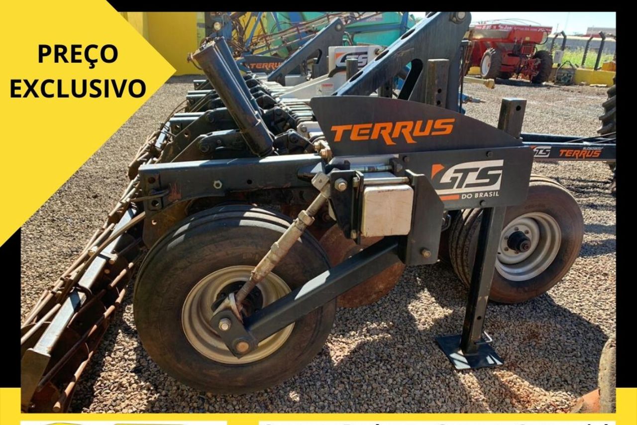 Subsolador GTS Descompactador Terrus 15/15 - JCBi Máquinas e ...