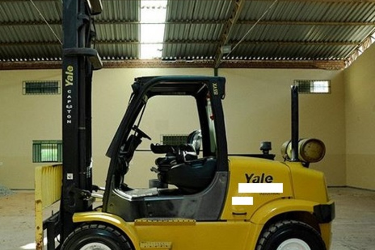 Empilhadeira Yale GP-155VX 11/11 - BHLOC | Trucadao.com.br