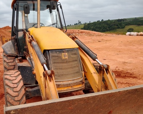 JCB 3C 13/13 - Retroescavadeira à venda - Trucadão