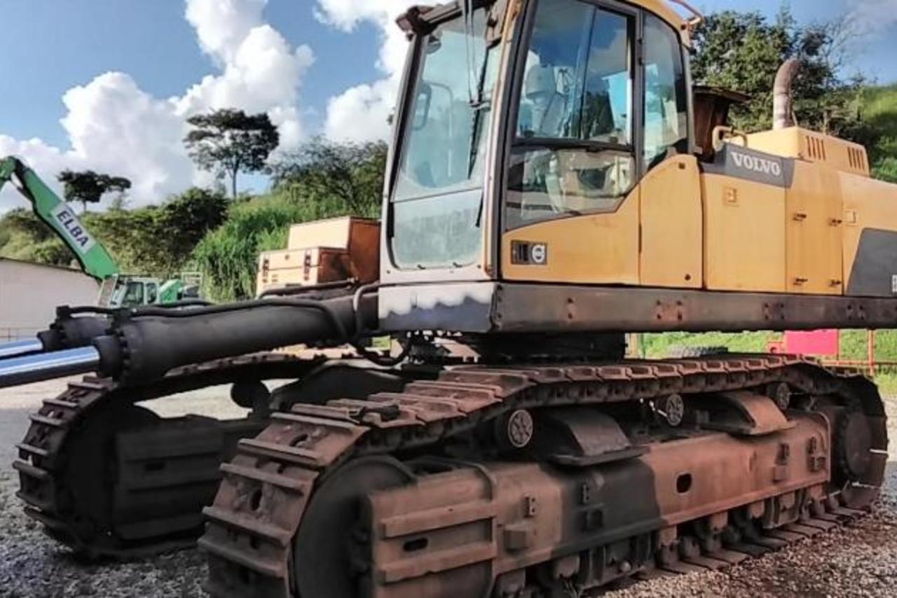 Escavadeira Volvo EC750DL 15/15 - Linck Máquinas | Trucadao.com.br