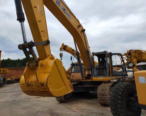 Escavadeira XCMG XE370BR 18/18 - XCMG Brasil Indústria Ltda. | Trucadao.com.br