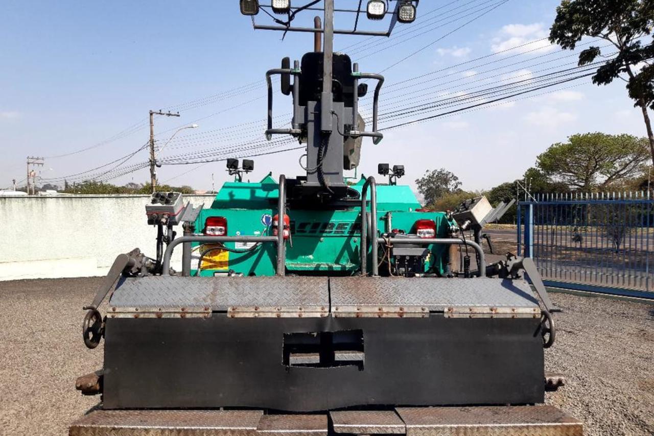 Vibroacabadora Ciber AF 4500 13/13 - 5X Máquinas | Trucadao.com.br