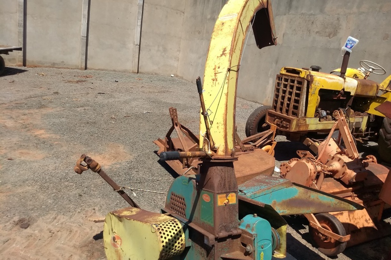 Ensiladeira Cremasco ECTR 4800 01/01 - Implementos Tamboara | Trucadao.com.br