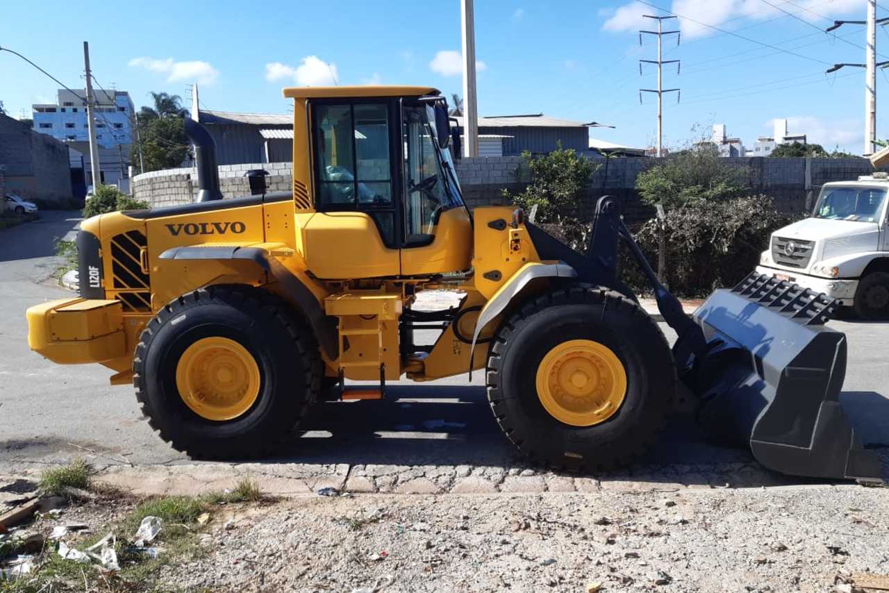 Pá carregadeira Volvo L120F 15/15 - Ldl - Gestao de Negocios e Consultoria LTDA ( TratorJal ...