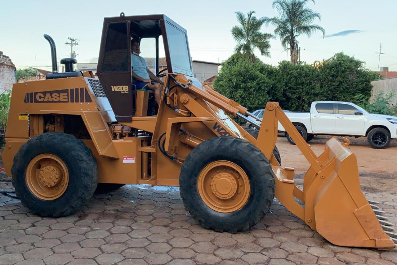 Pá carregadeira Case W20B 91/91 - LNA Máquinas | Trucadao.com.br