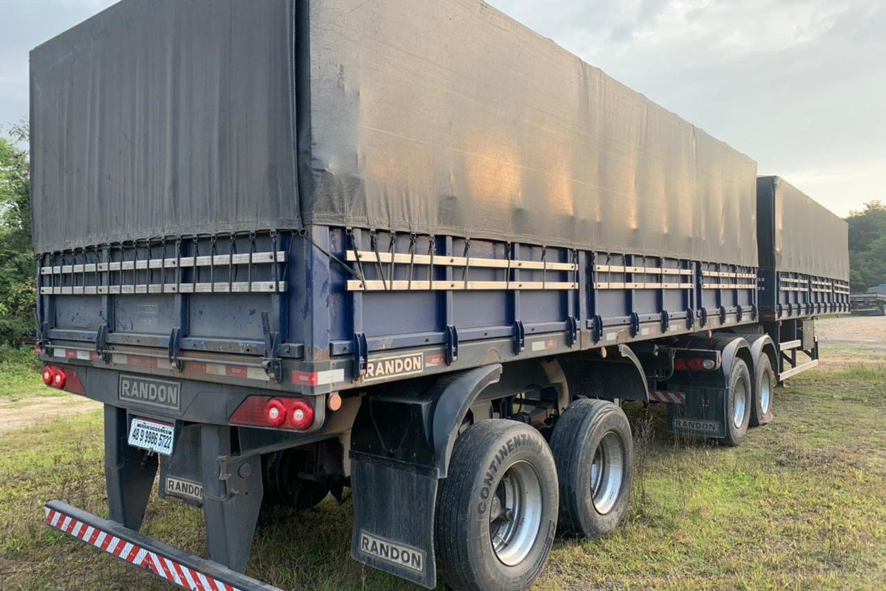 Bitrem Randon Graneleira 12/12 - Silvio Caminhões | Trucadao.com.br