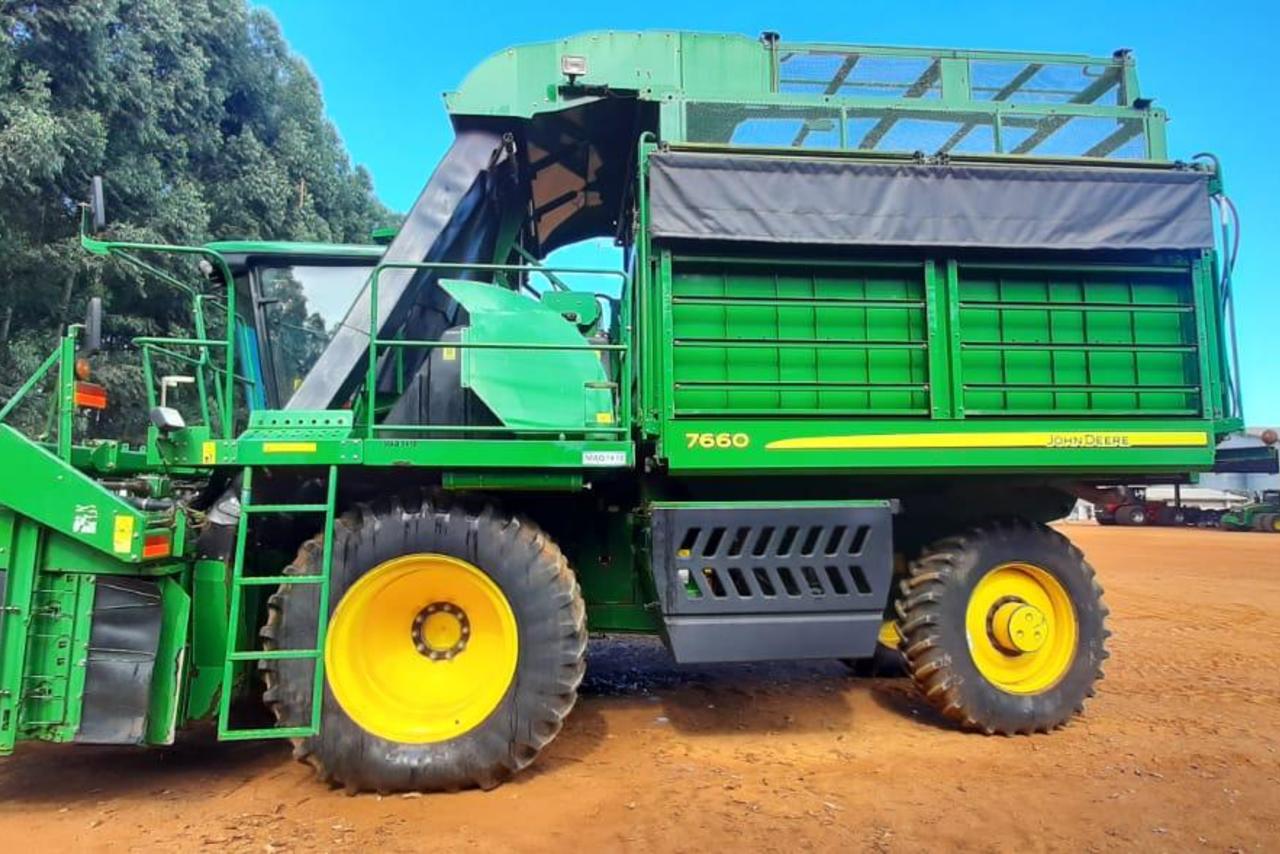 Colheitadeira John Deere 7660 12/12 - Agromak Máquinas Agrícolas ...