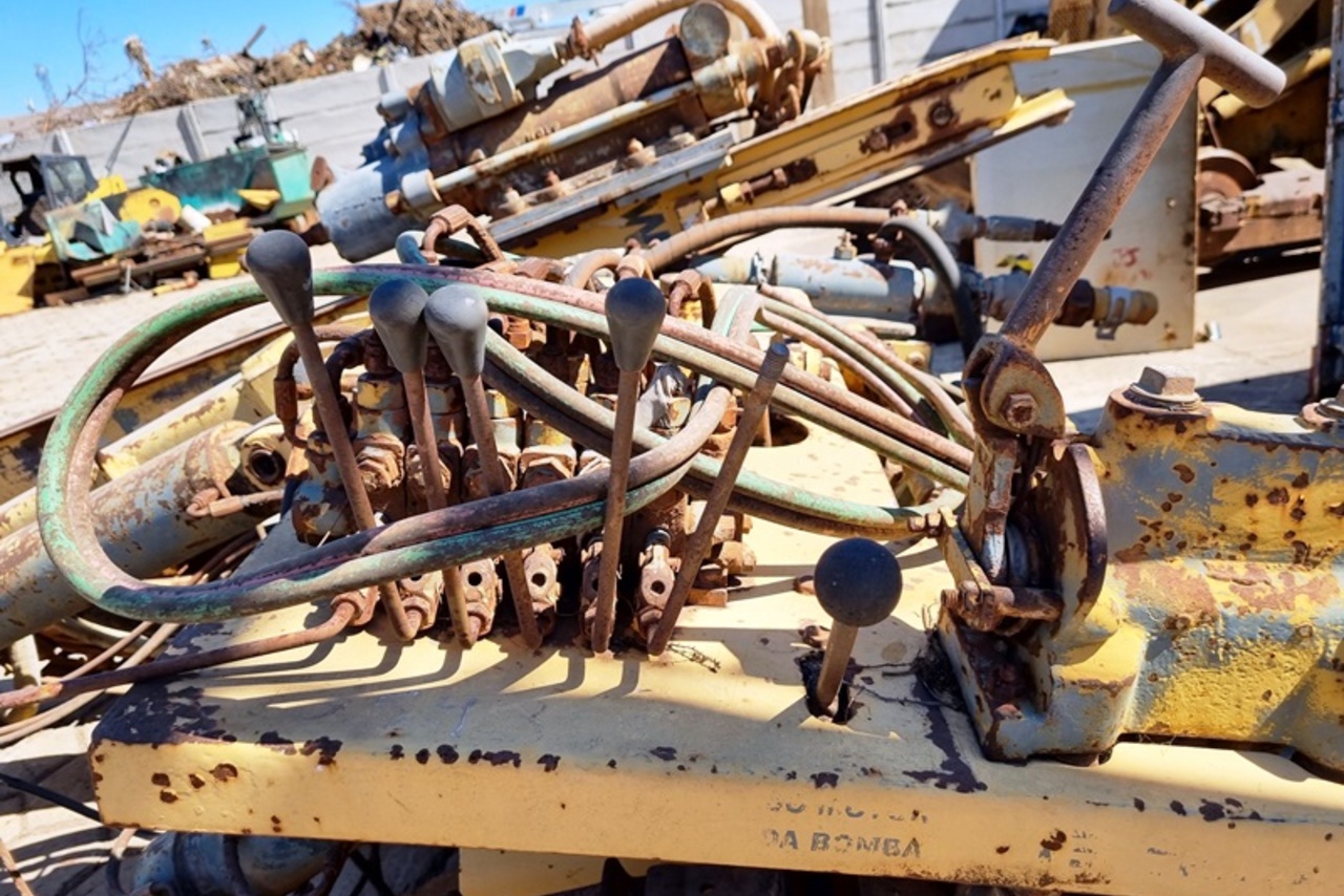 Perfuratriz Wolf MW 5000 10/10 - Maqmotors Tratores LTDA | Trucadao.com.br