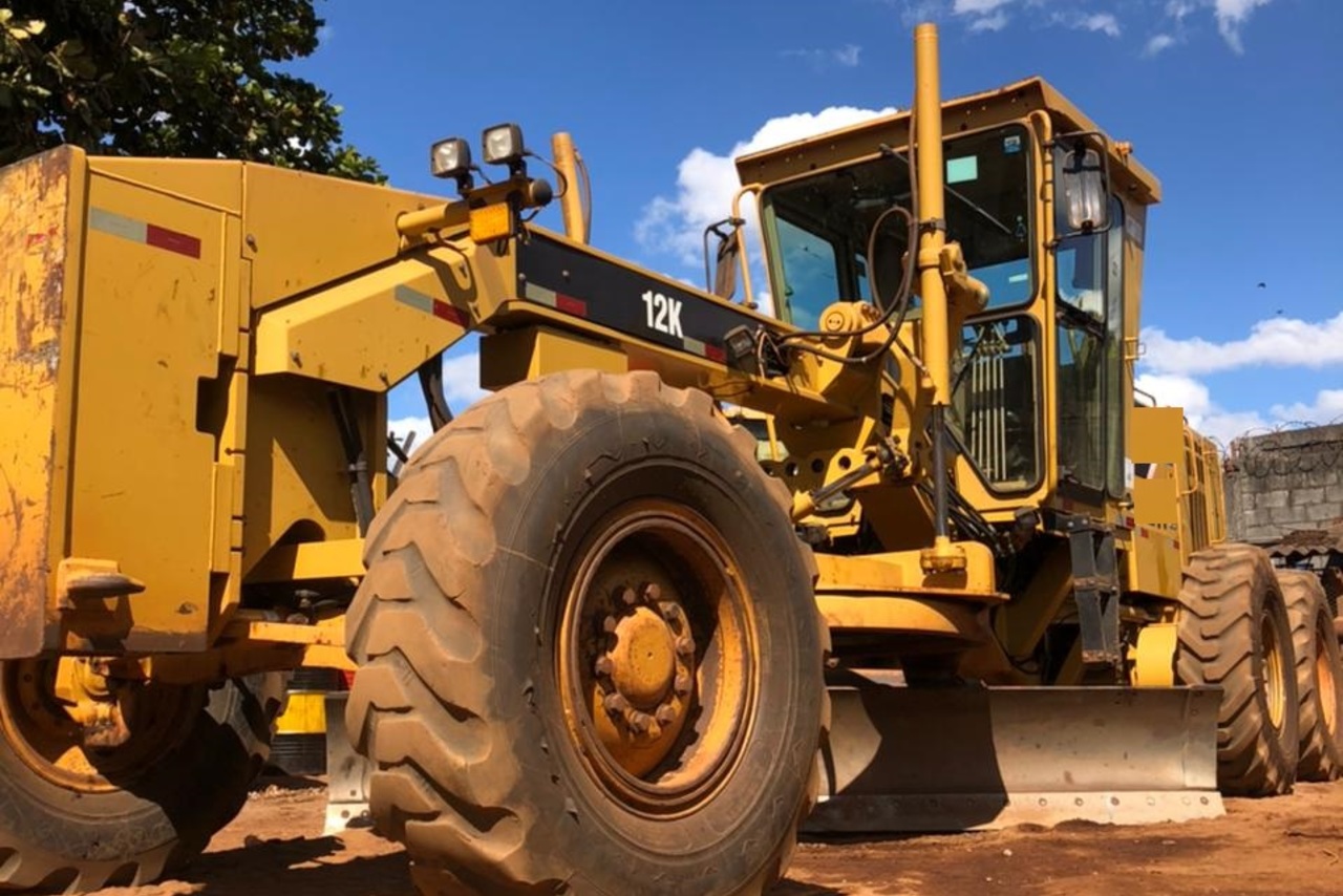 Motoniveladora Caterpillar 12K 12/12 - DMU Máquinas | Trucadao.com.br