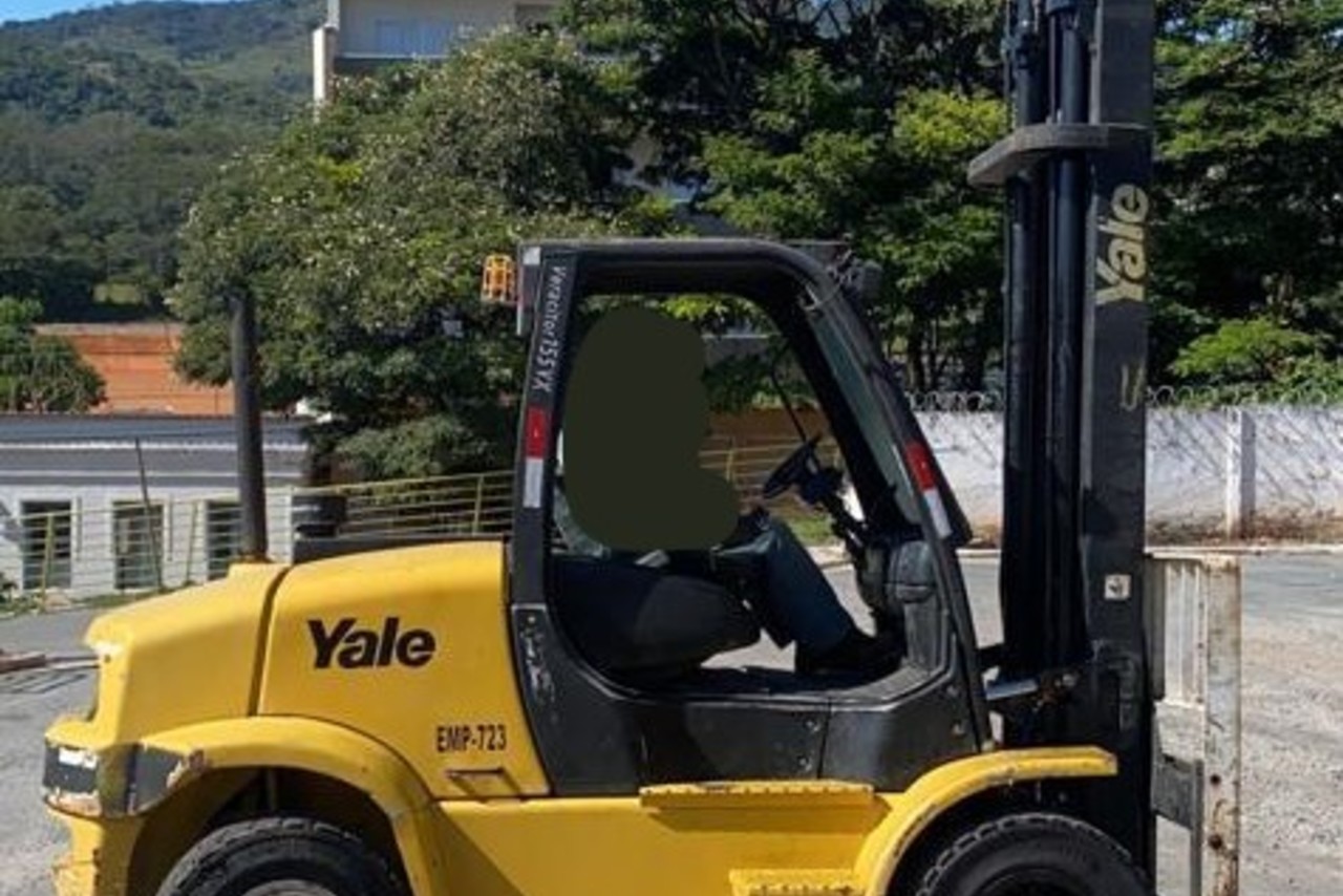 Empilhadeira Yale GP-155VX 08/08 - BHLOC | Trucadao.com.br