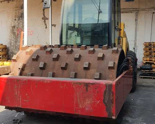 Dynapac CP221 11/11 - Rolo Compactador de Pneu à venda - Trucadão