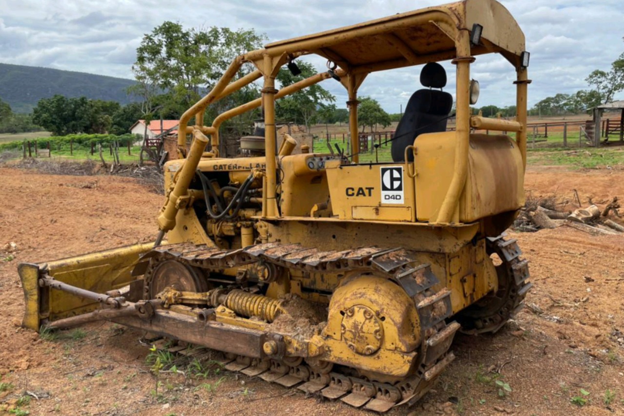 Trator de Esteiras Caterpillar D4 79/79 - Federal Máquinas | Trucadao ...