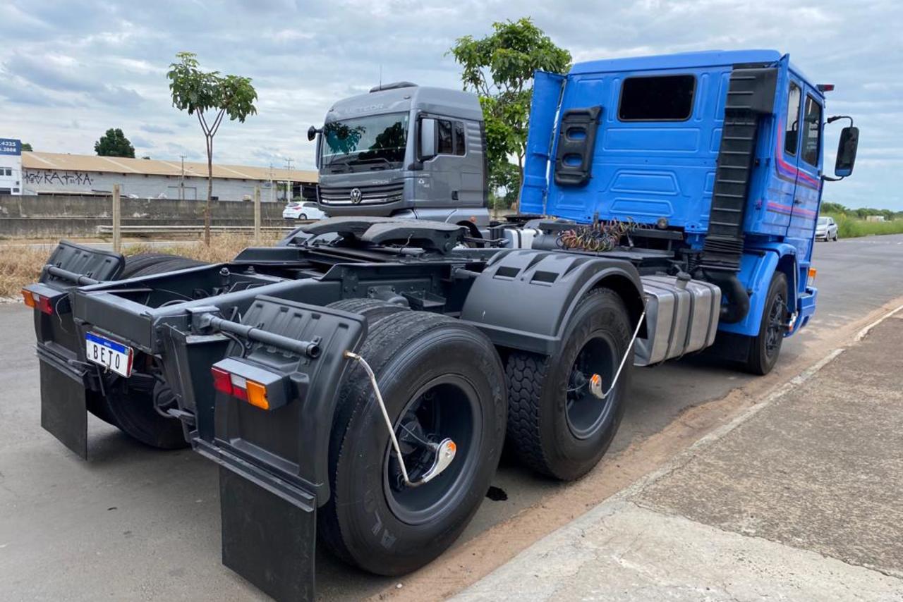 Cavalo Mecânico Scania 112 360 88/88 - Beto Caminhões | Trucadao.com.br