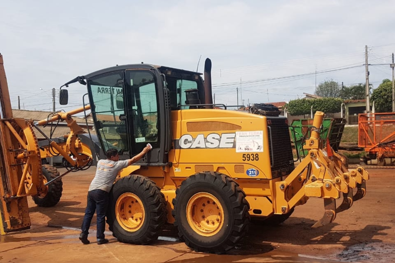 Motoniveladora Case 865 11/11 - Delta Máquinas | Trucadao.com.br