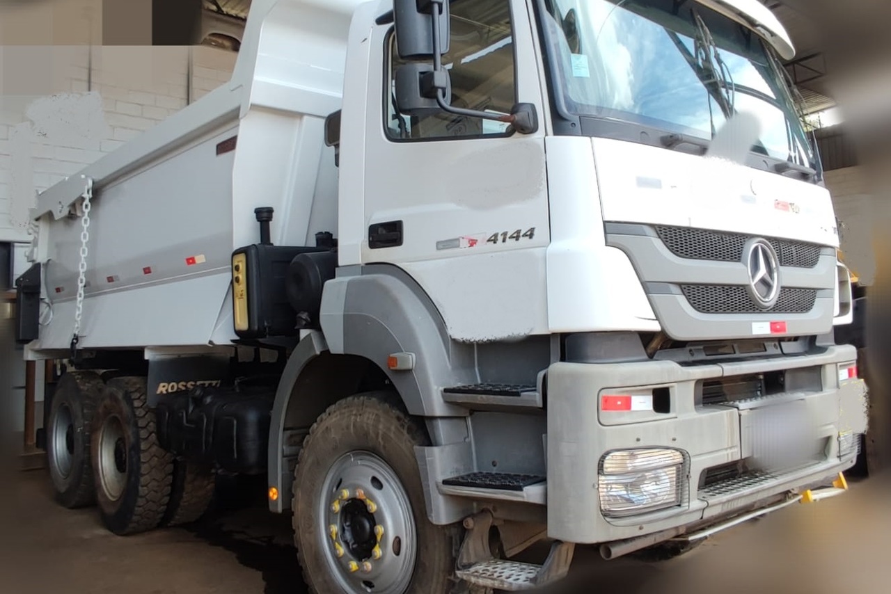 Caminhão Mercedes Benz MB 4144 16/16 - Alípio Máquinas | Trucadao.com.br