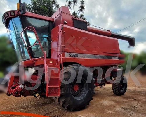 Case 2388 04/04 - Colheitadeira à venda - Trucadão