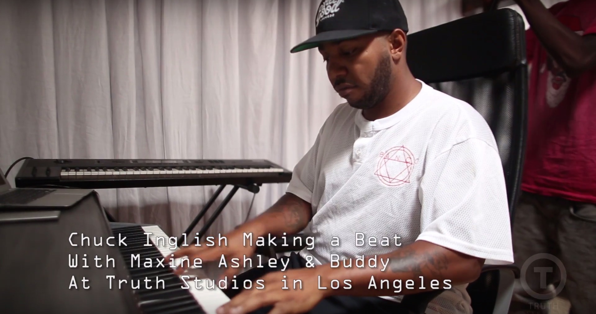 Chuck Inglish Making A Beat at Truth Studios VIDEO - TruthStudios