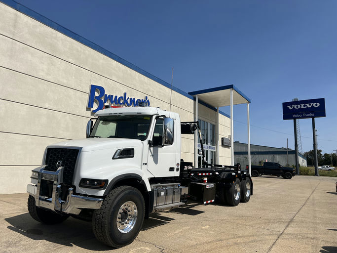 2025 Volvo VHD64 - Rolloff Truck in Pottsville, Arkansas - Stock# 67037 ...
