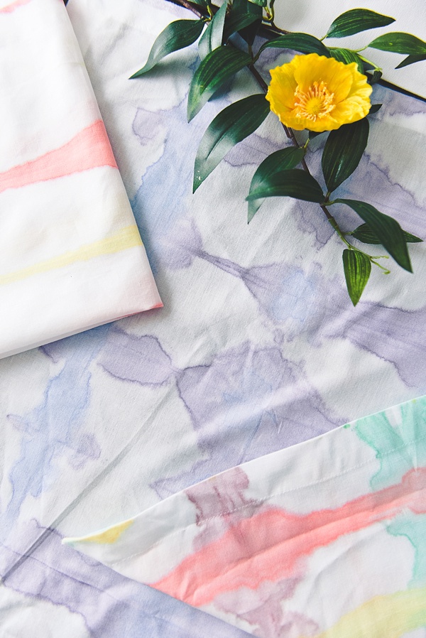 DIY Modern Tie Dye Reusable Napkins Tidewater And Tulle Timeless DIY Modern Tie Dye Reusable Napkins Tidewater And Tulle Timeless