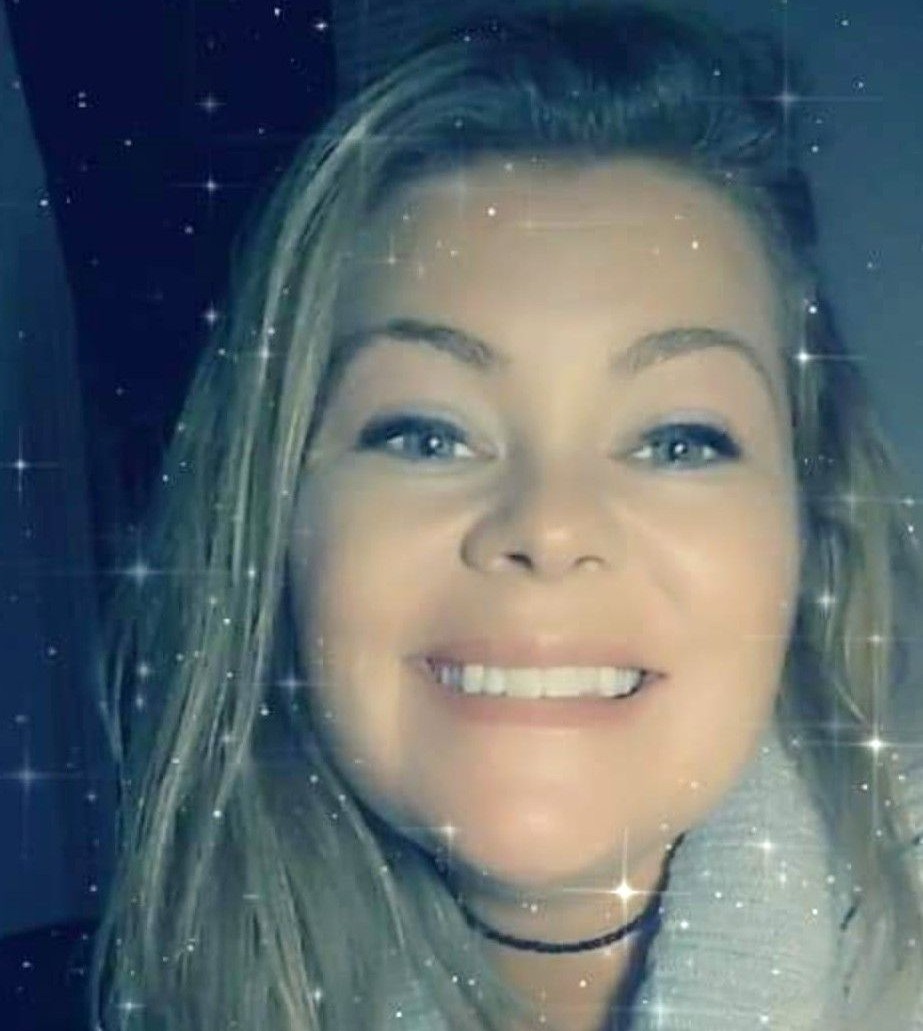 Anne Riley's Instagram, Twitter & Facebook on IDCrawl