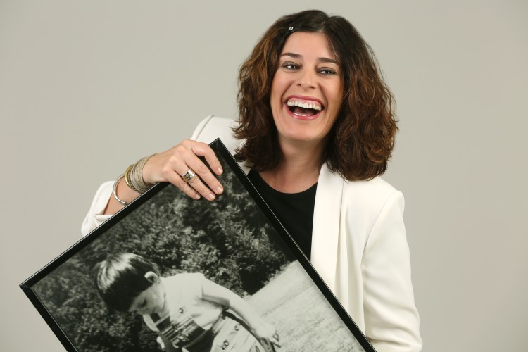 Neus Sanz, actriz española, presenta su monólogo "Un pedacito de mi" en ...